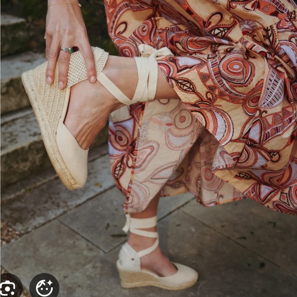 Soludos | Shoes | Soludos Classic Linen Espadrille Wedges Natural Beige ...